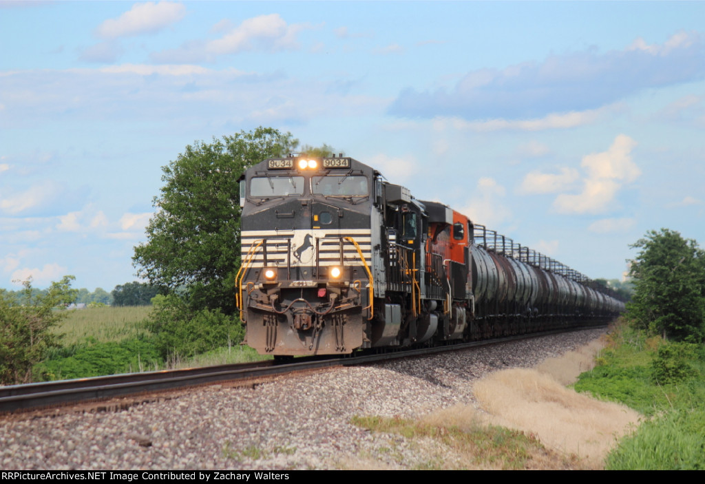 NS 9034 6662 BNSF 8068